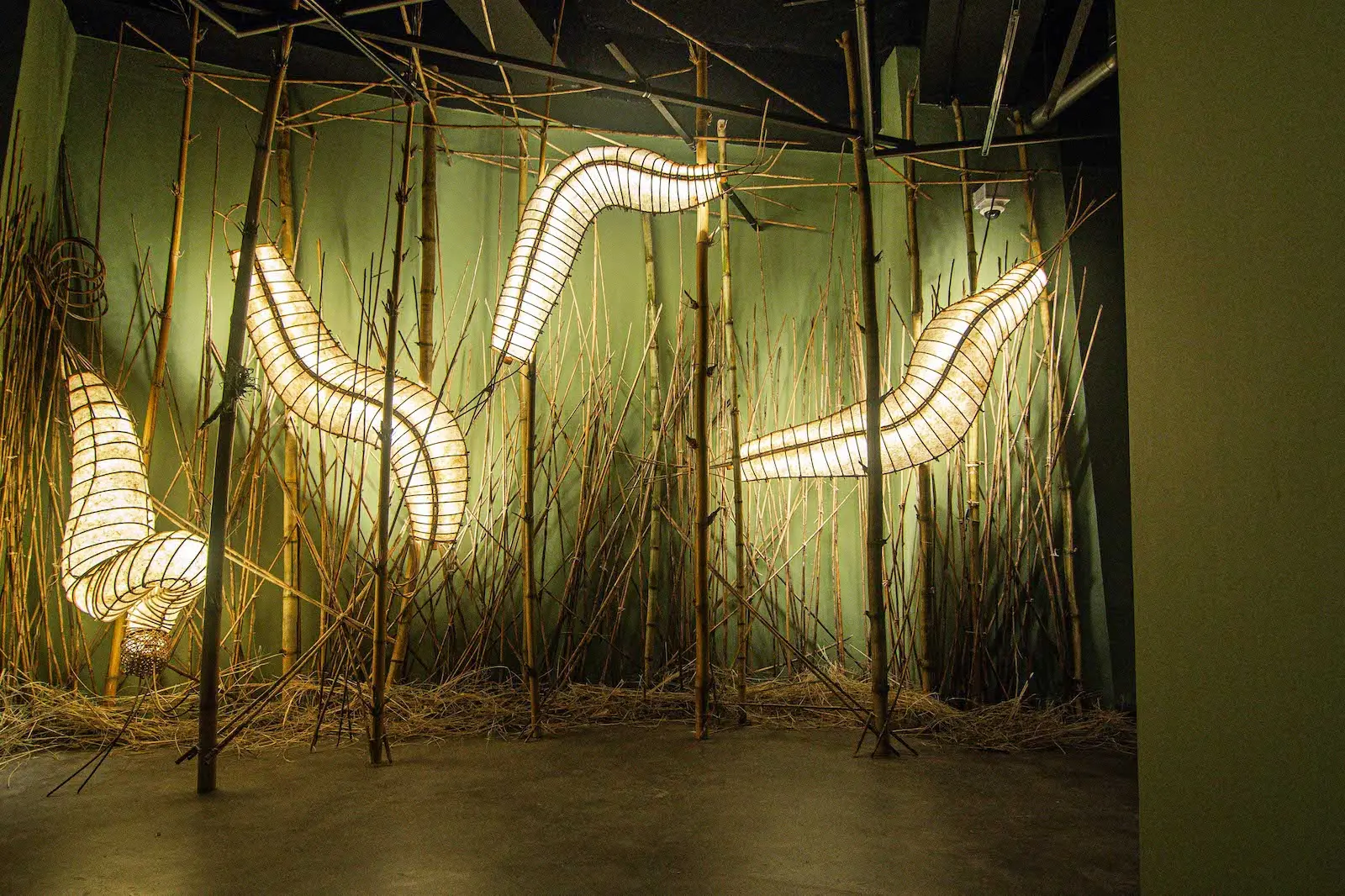 REVIEW: ‘Gongs. Smoke. Blood. Earth.’ at Ateneo Art Gallery